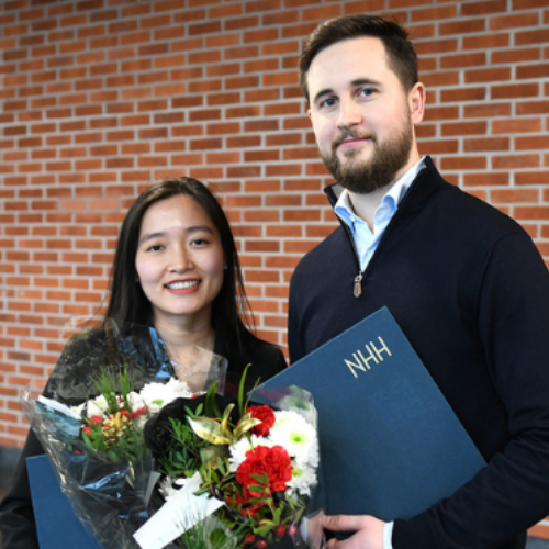 NHH-alumner Hien og Kenneth vant Konkurransetilsynets masterpris | NHH